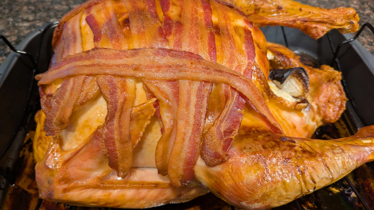 Bacon Wrapped Turkey Recipe – The Juiciest, Most Flavorful Turkey You ...